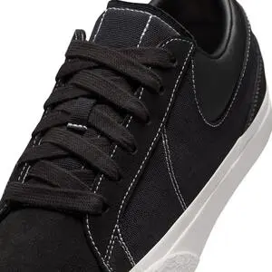 Nike Mixed-material Low-top Sneaker