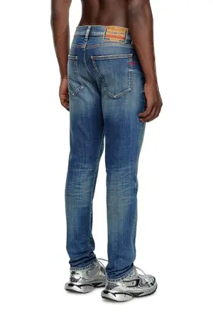 DIESEL® 2019 D-strukt Slim Jeans