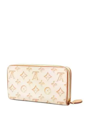 LOUIS VUITTON Monogram Canvas Zippy Wallet