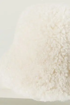 LUCKY ZONE Sherpa Fleece Cloche - Cream