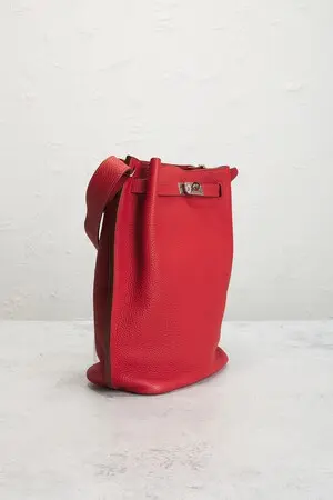 Hermès Togo So Kelly 22 Shoulder Bag In Red