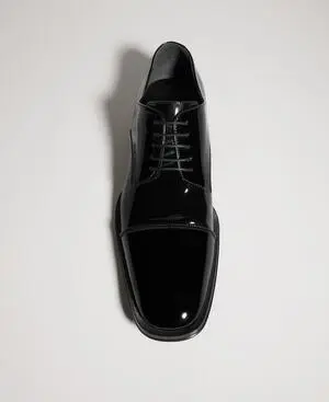 Gucci Lace-up Shoes With Embossed Logo