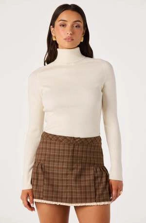 Astr The Label Vida Ribbed Knit Turtleneck Sweater - Cream