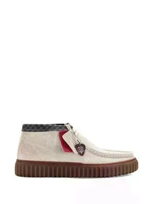 Clarks X Stranger Things Boots - Neutrals