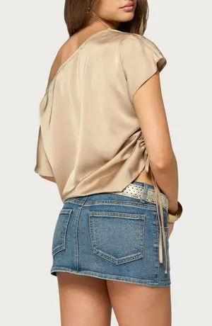 EDIKTED Jori Off The Shoulder Satin Top