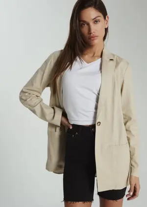 7 Diamonds Isla Linen Blazer