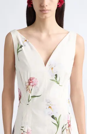 Oscar De La Renta Large Resin Flower Clip-on Earrings