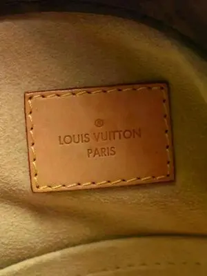 LOUIS VUITTON 2015 Monogram Artsy Mm Hobo Bag