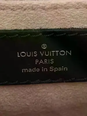 LOUIS VUITTON 2020 Epi Petit Sac Plat Satchel