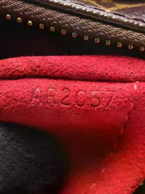 LOUIS VUITTON 2007 Monogram Viva Cite Mm Shoulder Bag