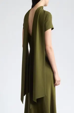Oscar De La Renta Cape Effect Cady Gown