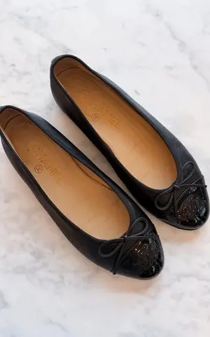DEAR CLEMENTINE VINTAGE Chanel Leather Patent Cap Toe Cc Ballet Flats