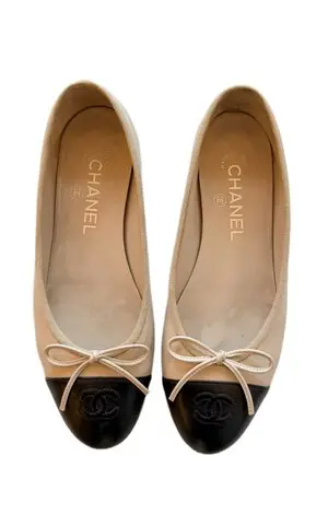 DEAR CLEMENTINE VINTAGE Chanel Beige & Black Two Tone Ballet Flats - Multi