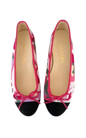 DEAR CLEMENTINE VINTAGE Chanel Pink Multicolor Camellia & Cc Print Ballet Flats - Multi