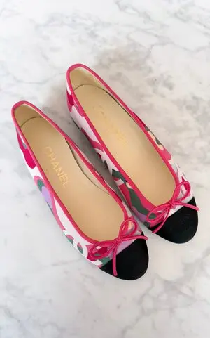 DEAR CLEMENTINE VINTAGE Chanel Pink Multicolor Camellia & Cc Print Ballet Flats