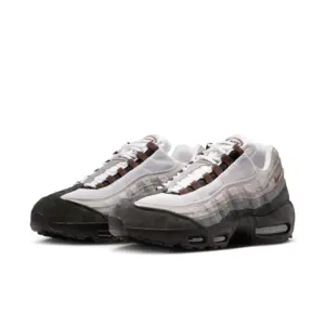 Nike Air Max 95 Sneakers - Black