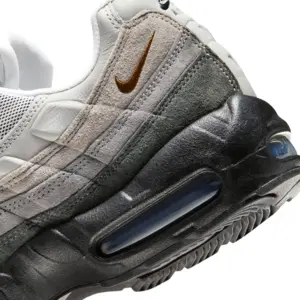 Nike Air Max 95 Sneakers - Black