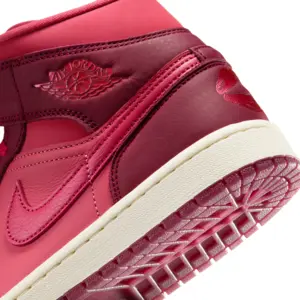 JORDAN 1 Mid Se Shoes