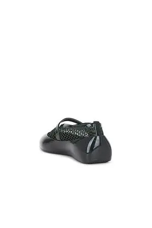 Alaïa Mesh And Patent Calfskin Flats With Buckle Closure - Vert Foret