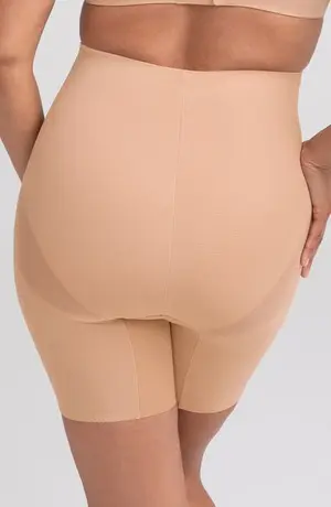 HONEYLOVE Mid Waist Shorts - Sand