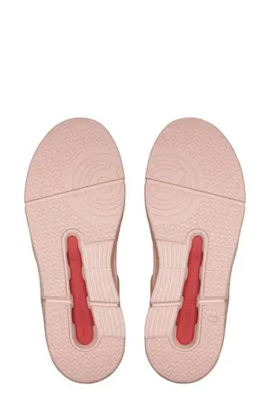 On The Roger Clubhouse Ace Sneaker - Doe/doe