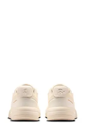 On The Roger Clubhouse Ace Sneaker - Ivory/dew