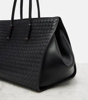 Bottega Veneta Barbara Medium Leather Tote Bag - Black