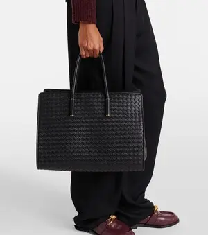 Bottega Veneta Barbara Medium Leather Tote Bag - Black