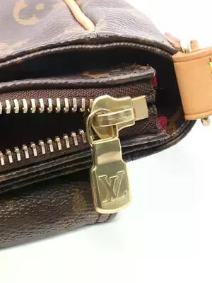 LOUIS VUITTON 2005 Monogram Leather Shoulder Bag