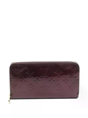 LOUIS VUITTON 2010s Monogram Embossed Wallet - Red