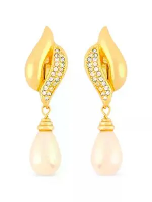 Dior 1980 Pearl Drop Clip-on Earrings - Gold