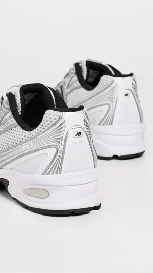 NEW BALANCE 740 Lace-up Sneakers - White/grey