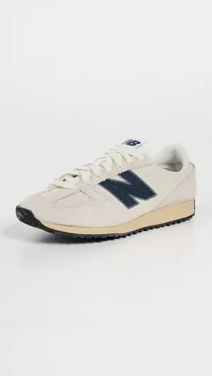 NEW BALANCE 471 Suede Sneakers
