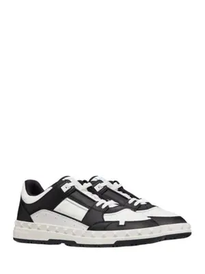 Valentino Garavani Freedots Leather Sneakers - Black