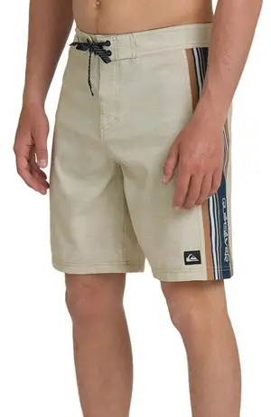 Quiksilver Fade Lines 19" Board Shorts