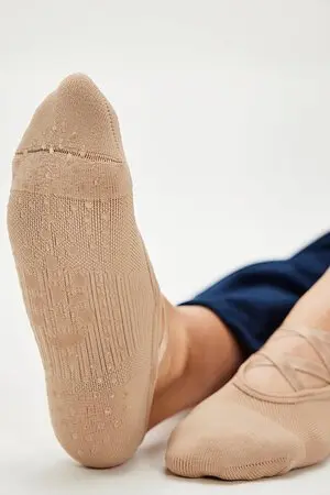 Free People No Show Pilates Socks - Sandy