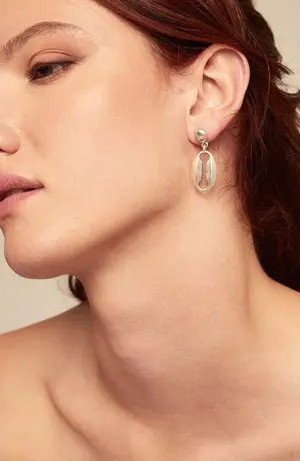 UNODE50 Link Shape Drop Earrings