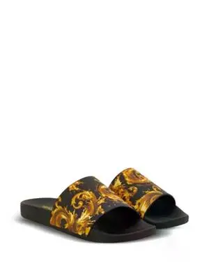 Versace Barocco Print Flip-flops