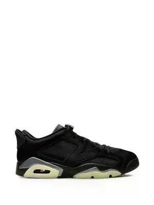 JORDAN Retro Low Sneakers