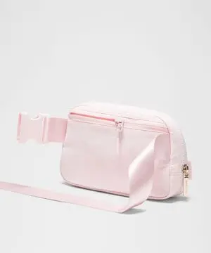 Lululemon Everywhere Belt Bag 1l - Pink Pearl/light Ivory/gold
