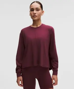 Flowy Relaxed Fit Long Sleeve Athletic Tees