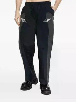 UMBRO Logo-detailed Trousers