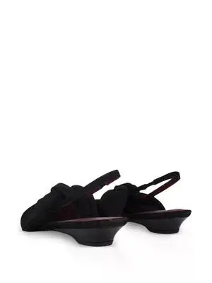 NEOUS Uba Suede Pumps