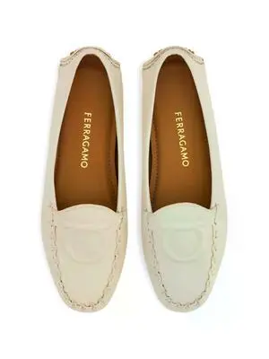 FERRAGAMO Gancini Driver Loafers - Neutrals