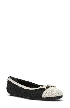 Anne Klein Luci Flat - Black/cream