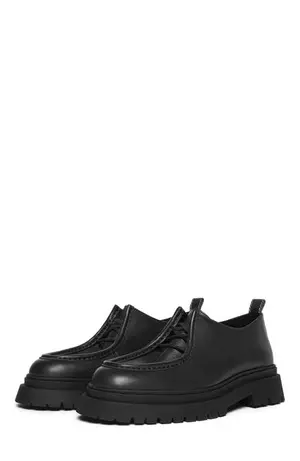 Manière De Voir Leather Lace-up Shoe - Black