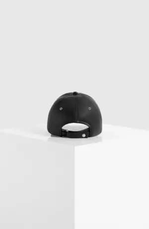 Manière De Voir Vegan Leather Cap - Black