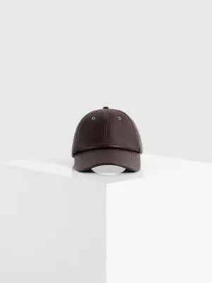 Manière De Voir Vegan Leather Cap