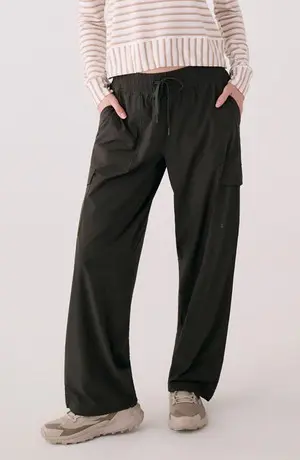 LOLE Sofia Cargo Pants - Olive