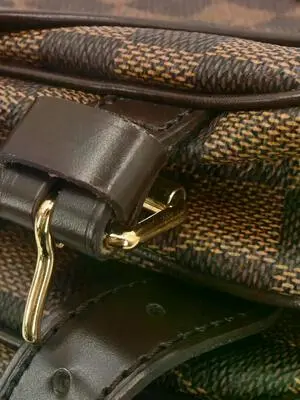LOUIS VUITTON 2010 30 Saumur Messenger Bag Damier Ebene